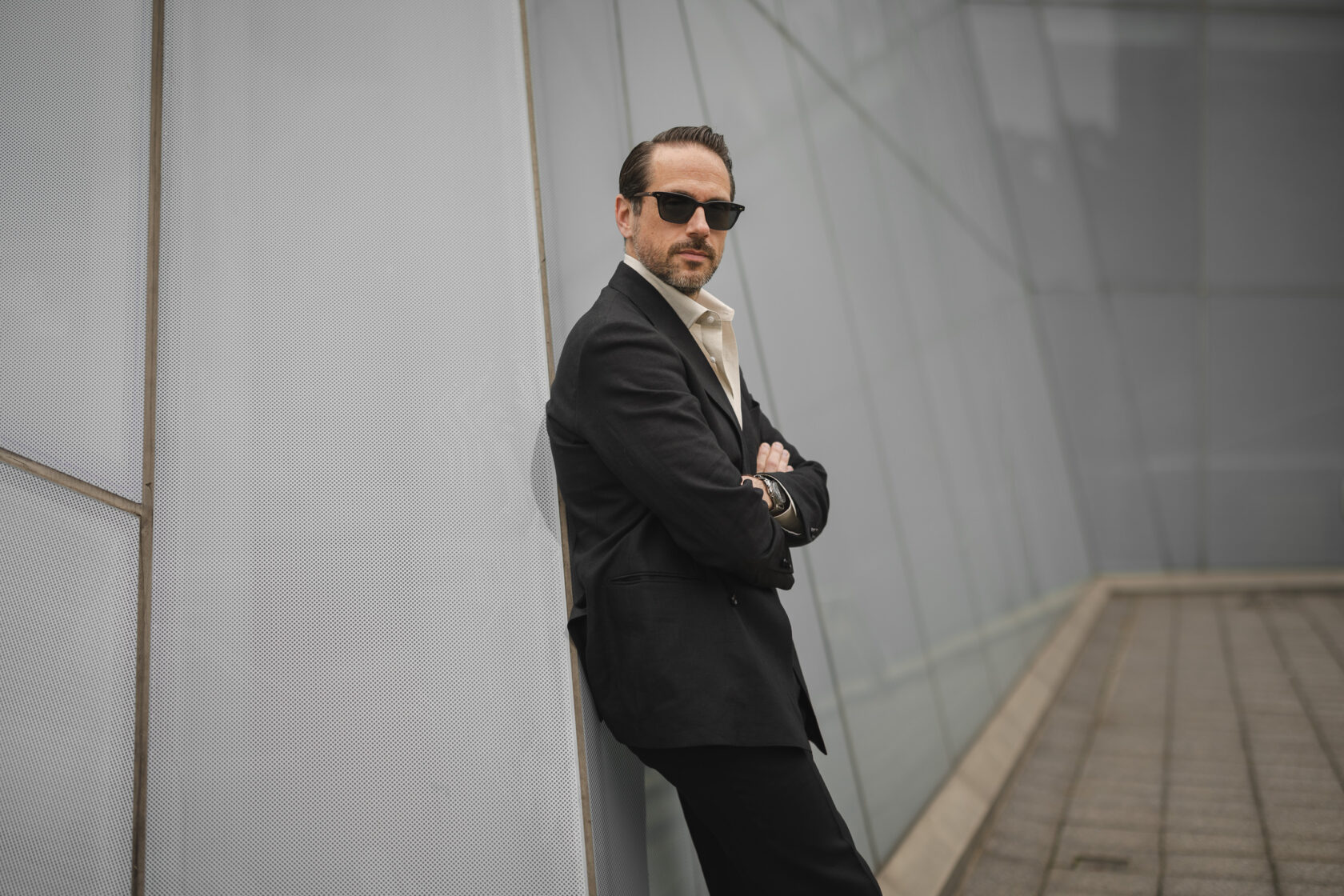 The Men’s Linen Suit in Black Linen | He Spoke Style