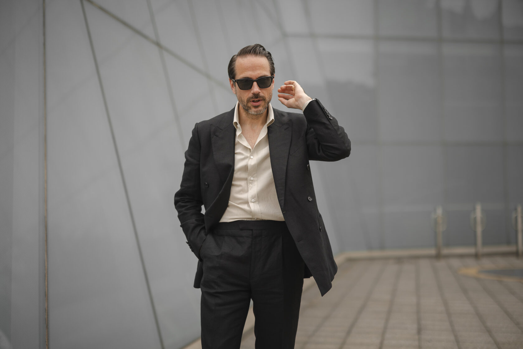 The Men’s Linen Suit in Black Linen | He Spoke Style